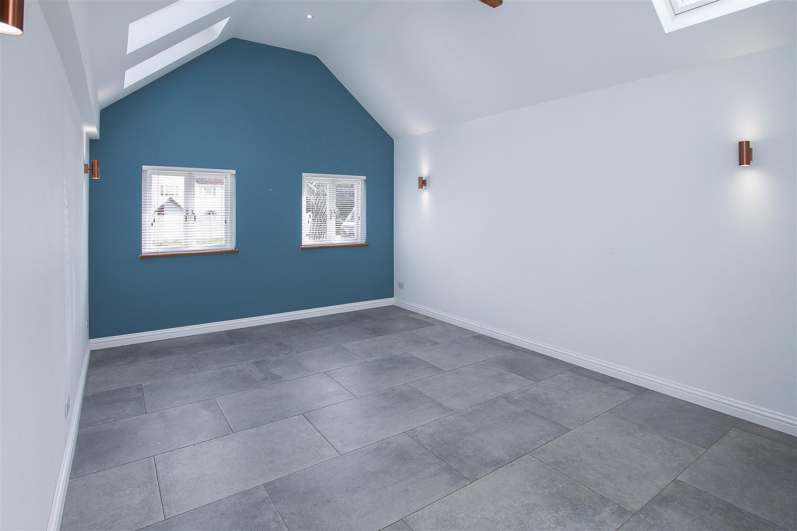 ** SIGNATURE HOMES ** Nine Ashes Road, Nine Ashes, Ingatestone - Keith ...